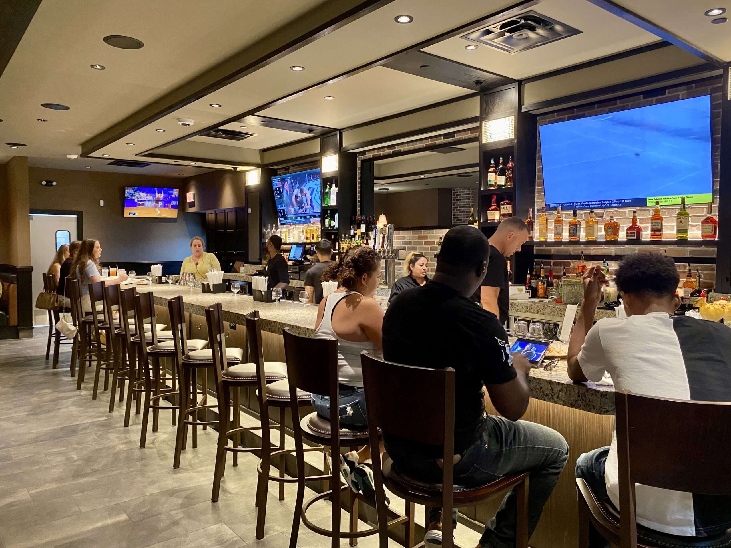 Cheddar s Scratch Kitchen opens new location in North Naples